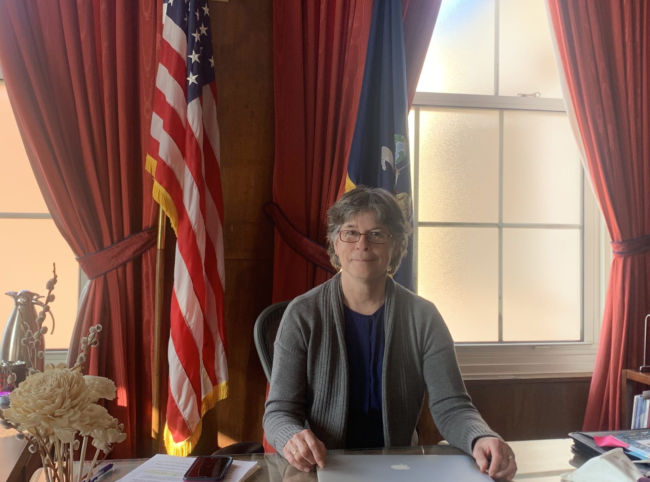 Acting Mayor Laura Lewis confirms she will run in November to finish ...